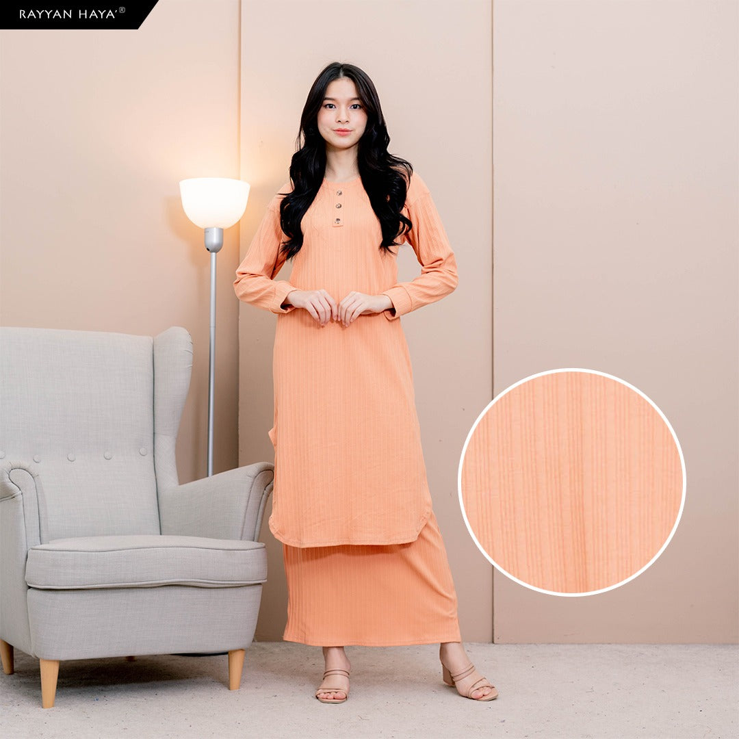 Zahra Long Set (Rose Beige) – Rayyan Haya'