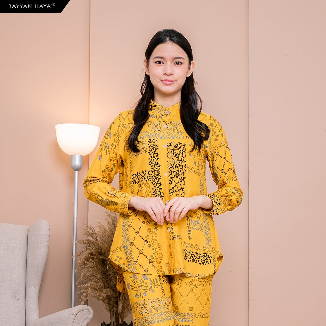 SAMPLE Aria Button Top (Code 04) – Rayyan Haya'